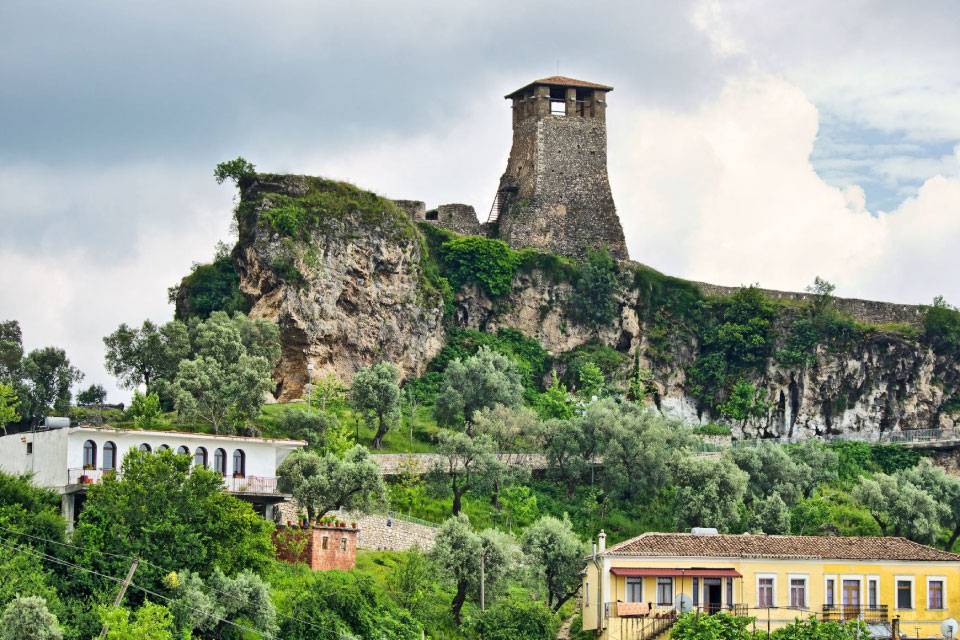 KRUJA – RODONI CAPE